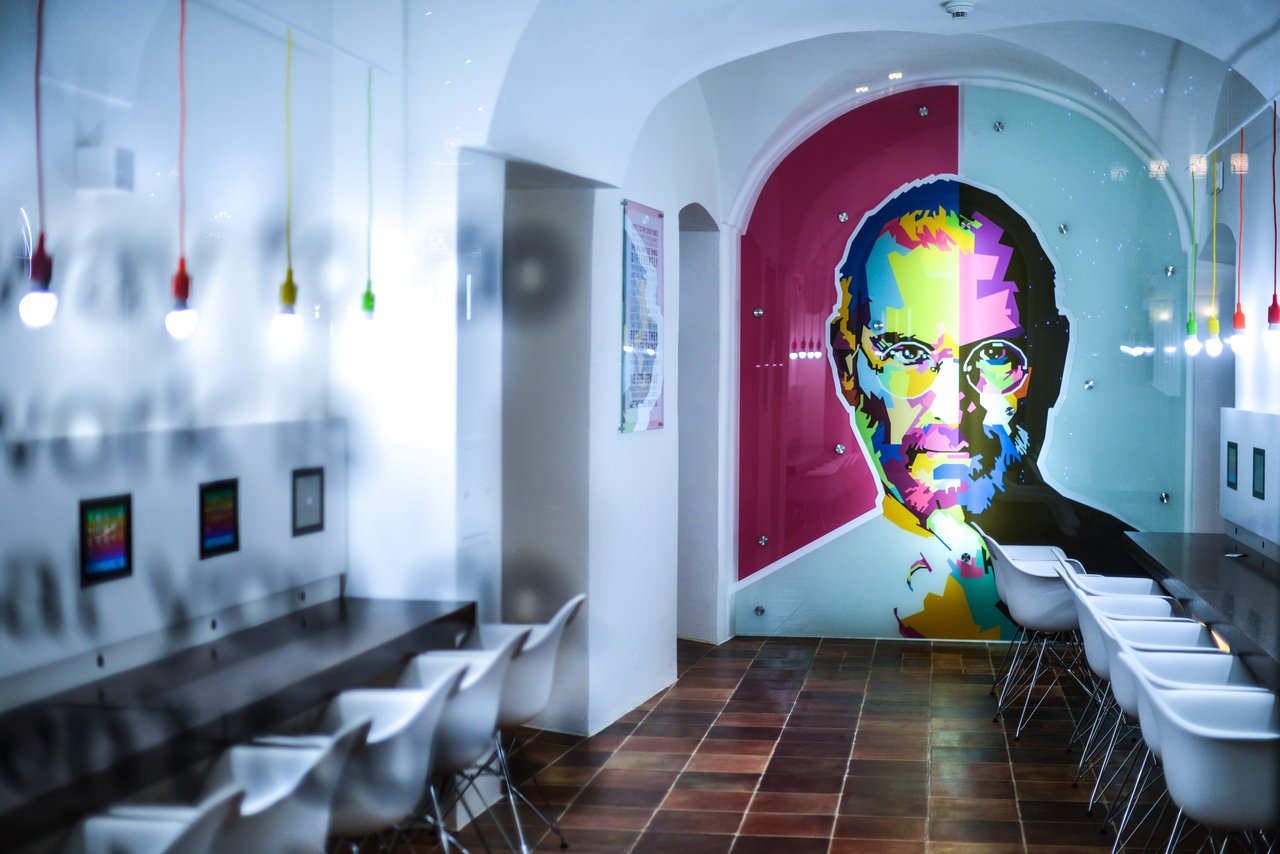 Museo Apple | Avantgarde Prague